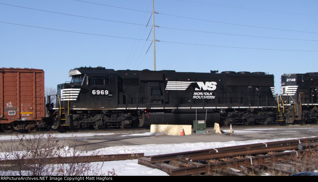 NS 6969